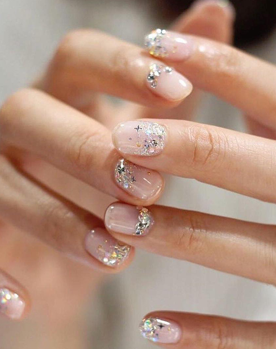 Unhas festivas: brilho, cor e muita inspiração para dezembro